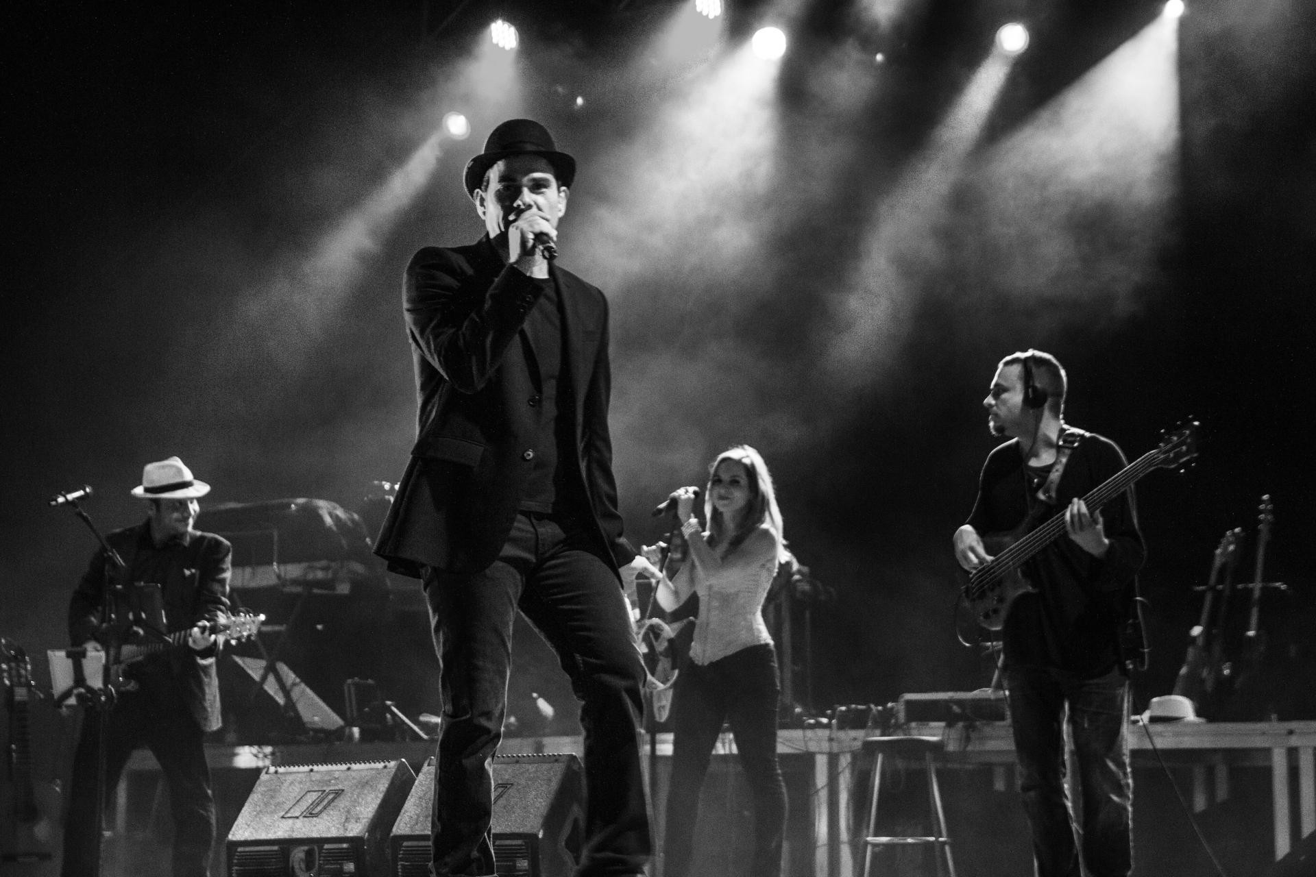 La 500 Noches Banda ofrece este sábado en Vigo un concierto tributo a ...