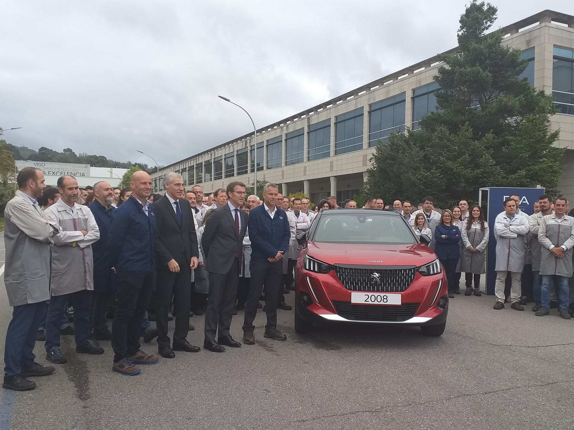 PSA Vigo presenta en sociedad el nuevo Peugeot 2008, cuya producción en ...