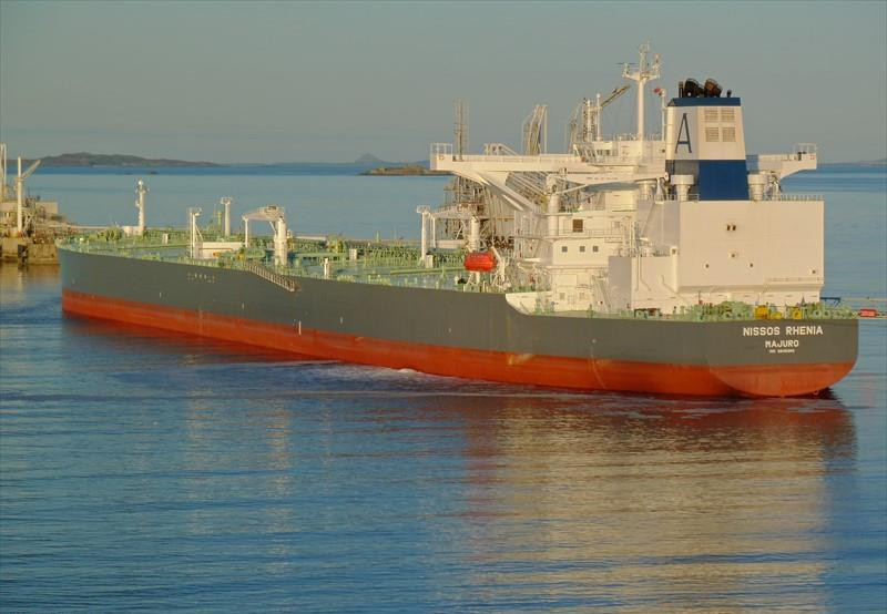 El petrolero Nissos Rhenia sufre avería cerca de las costas de Galicia